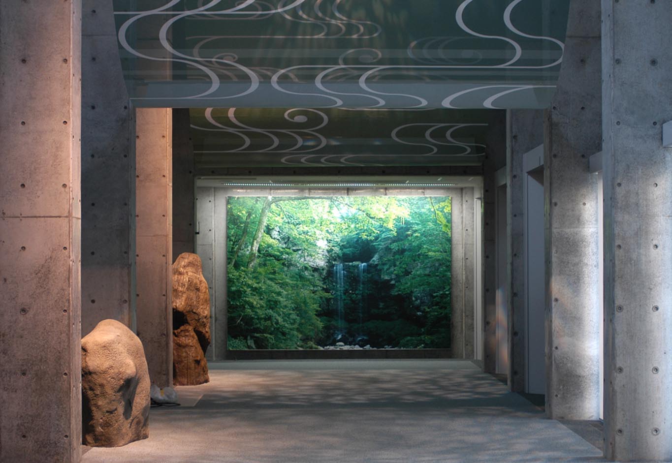 World Freshwater Aquarium, Gifu, Japan - GxU Lighting